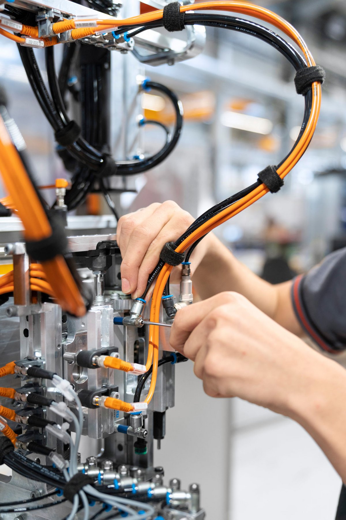 Individuelle Automatisierungslösungen vom Hersteller - STIWA - STIWA